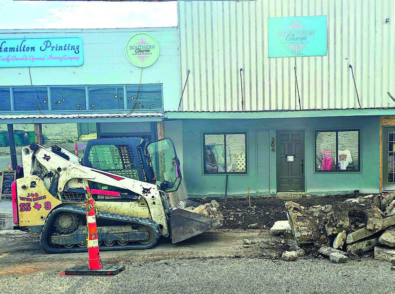 Walk On By The Hamilton Herald News 7983